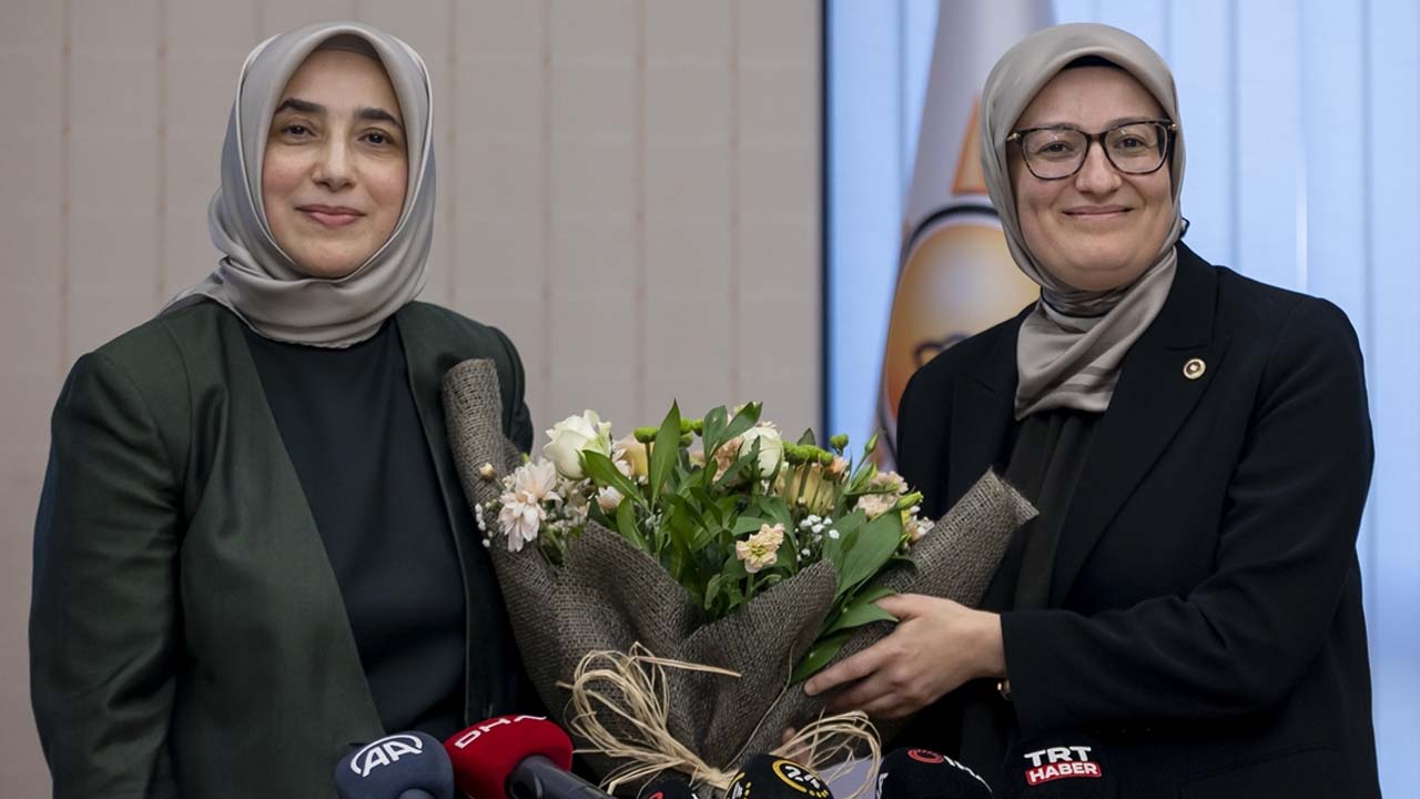 Özlem Zengin görevini Belgin Uygur'a devretti - Habervakti, son dakika haber, haber, güncel ...