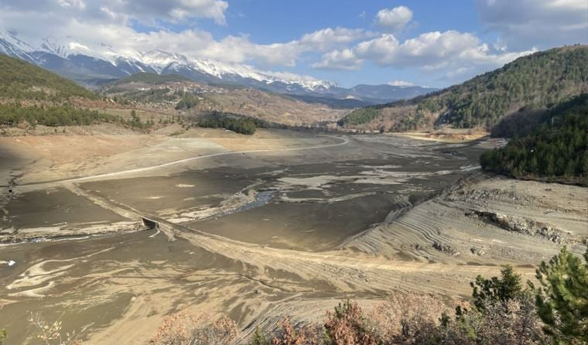 Bursa'nın içme suyu noktasındaki iki kaynağından biri olan Nilüfer ...