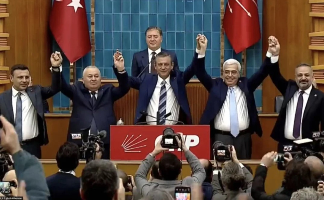 Cemal Enginyurt, CHP'ye katıldı - Habervakti, son dakika haber, haber ...